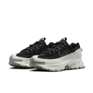 Nike Zoom Vomero Roam Winterized Shoes - Black