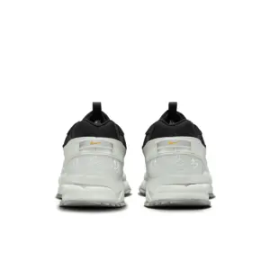Nike Zoom Vomero Roam Winterized Shoes - Black