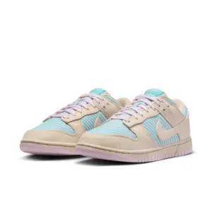 Nike Dunk Low Sneakers