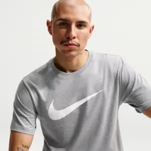Nike Sportswear Swoosh T-shirt