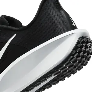 Nike Quest Road Running Shoes
