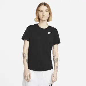 Nike Sportswear Essential T-shirts For Women