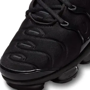 Nike Air Vapormax Plus Sneakers - Black