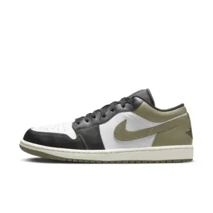 JORDAN 1 Low Sneakers