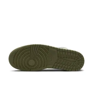 JORDAN 1 Low Sneakers
