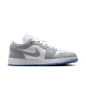 JORDAN 1 Low Sneakers - White
