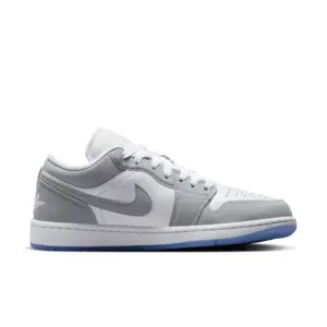 JORDAN 1 Low Sneakers - White