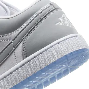 JORDAN 1 Low Sneakers - White