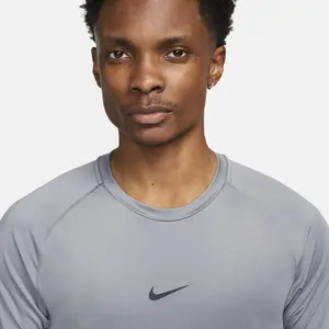 Nike Pro Dri-fit Slim Short-sleeve Top