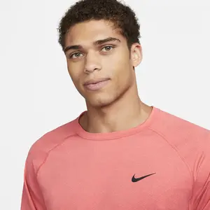 Nike Dri-fit Short-sleeve Fitness Top - Red