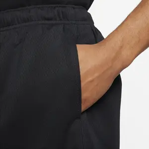 Nike Club Flow Shorts - Black