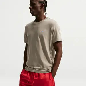 Nike Club Woven Flow Shorts - Red
