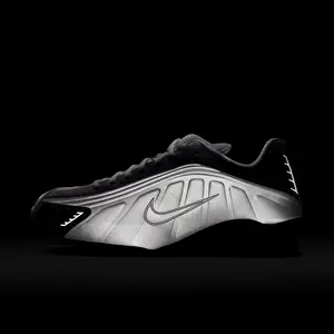 Nike Shox R4 Sneakers - White