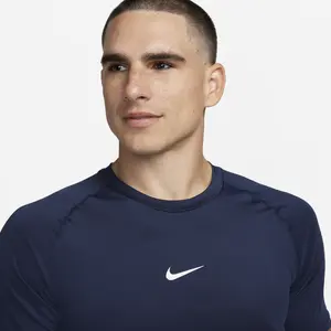 Nike Pro Dri-fit Slim Short-sleeve Top