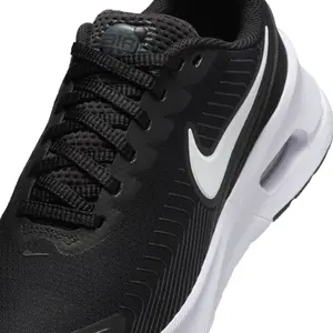 Nike Air Max Nuaxis Sneakers