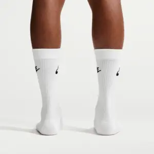 Nike Everyday Essential Crew Socks