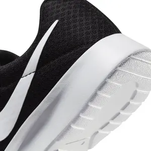 Nike Tanjun Sneakers - Black