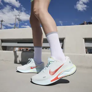 Nike Journey Run Road Running Shoes