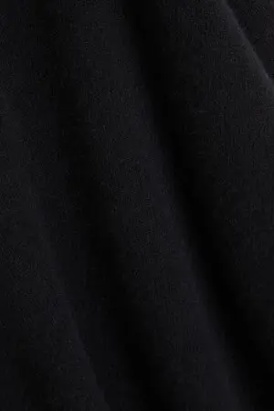 Vince Wool And Cashmere-blend Sweater - Black
