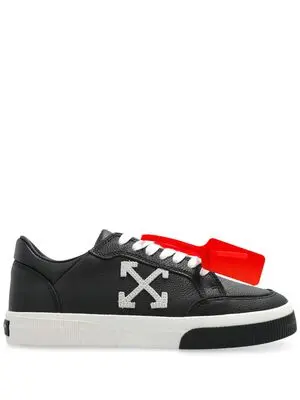 Off-White Vulcanized Low Top Sneakers - Black