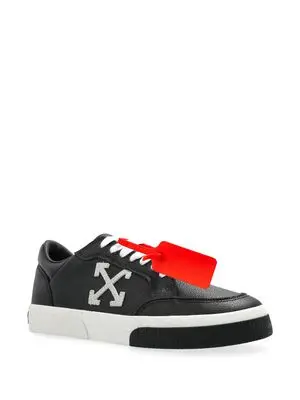 Off-White Vulcanized Low Top Sneakers - Black