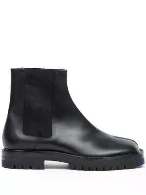 MAISON MARGIELA Tabi Counti Chelsea Boots