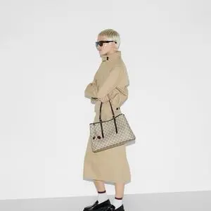 Gucci Gg Emblem Large Tote Bag - Beige