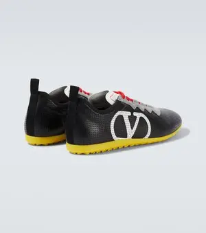 Valentino Garavani Chromathon Vlogo Signature Leather Sneakers - Black