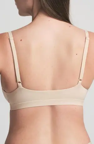 SKIMS Fits Everybody Triangle Bralette - Sand