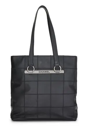 CHANEL Quilted Calfskin Chocolate Bar Tote