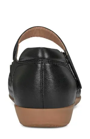 Earth Brady Mary Jane Flat - Black