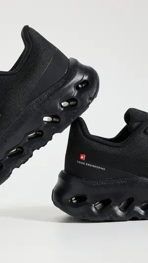 On Cloudtilt Sneakers - Eclipse Black