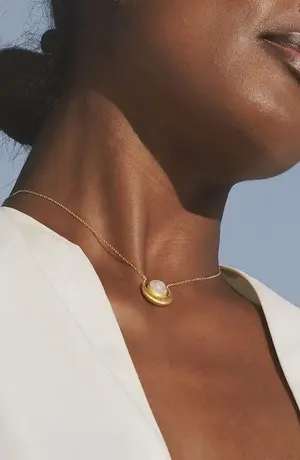 SATYA JEWELRY Moonstone Necklace