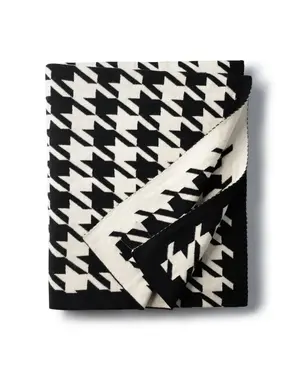 DOMANI HOME Houndstooth Throw Blanket