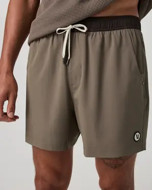 Vuori Kore Shorts 5 Unlined Bark