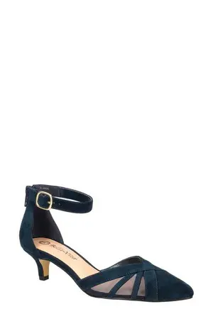 Bella Vita Textured Pumps