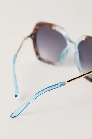 Free People Polly Oversized Square Sunglasses