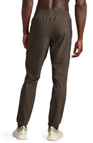 RHONE Pursuit Training Pants - Cafe Noir