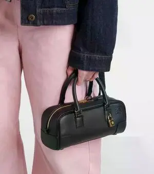 Loewe Amazona 23 Leather Tote