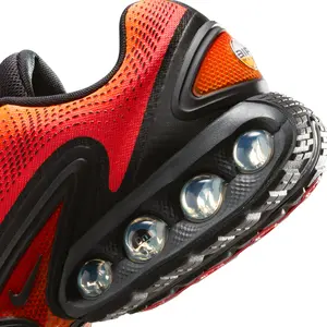 Nike Air Max Dn Sneakers - Orange
