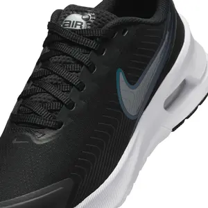 Nike Air Max Nuaxis Sneakers