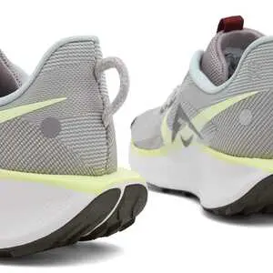 Nike Pegasus Trail 5 Sneaker - Silver/volt/grey