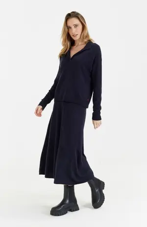 Chinti & Parker Wool Cashmere Blend V-neck Collared Sweater - Navy