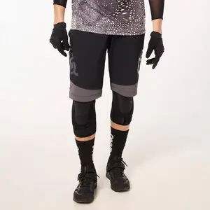 Oakley Maven Scrub Short