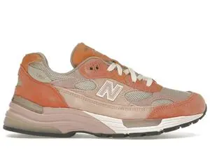 NEW BALANCE 992 Miusa Joe Freshgoods Aged Well Sneakers - Rose Smoke/misty Rose