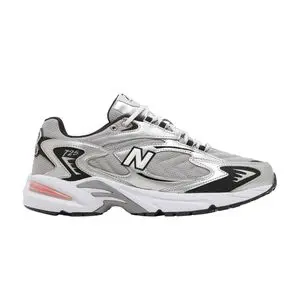 NEW BALANCE 725v1 Sneakers - Silver