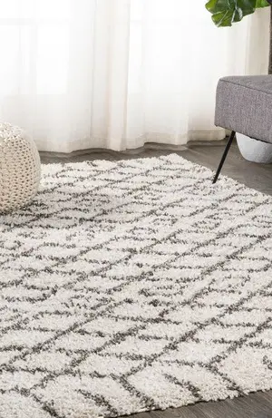 JONATHAN Y Algaida Moroccan Diamond Shag Area Rug - Beige/dark Gray