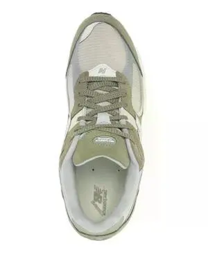 NEW BALANCE 2002r Sneakers - Green