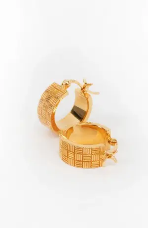 GWEN BELOTI Woven Hoop Earrings - Gold