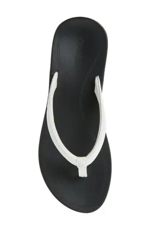 Olukai Uiki Flip Flop - Bright White / Lava Rock